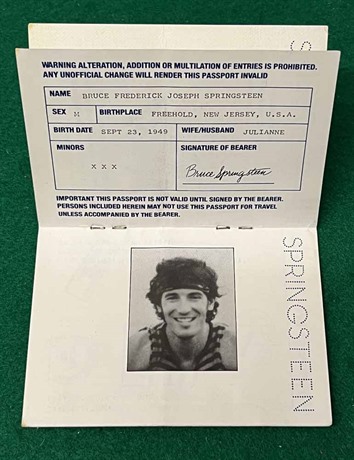 Bruce Springsteen Bruce Springsteen CBS Wembley VIP Pass 1985 '1985 Other